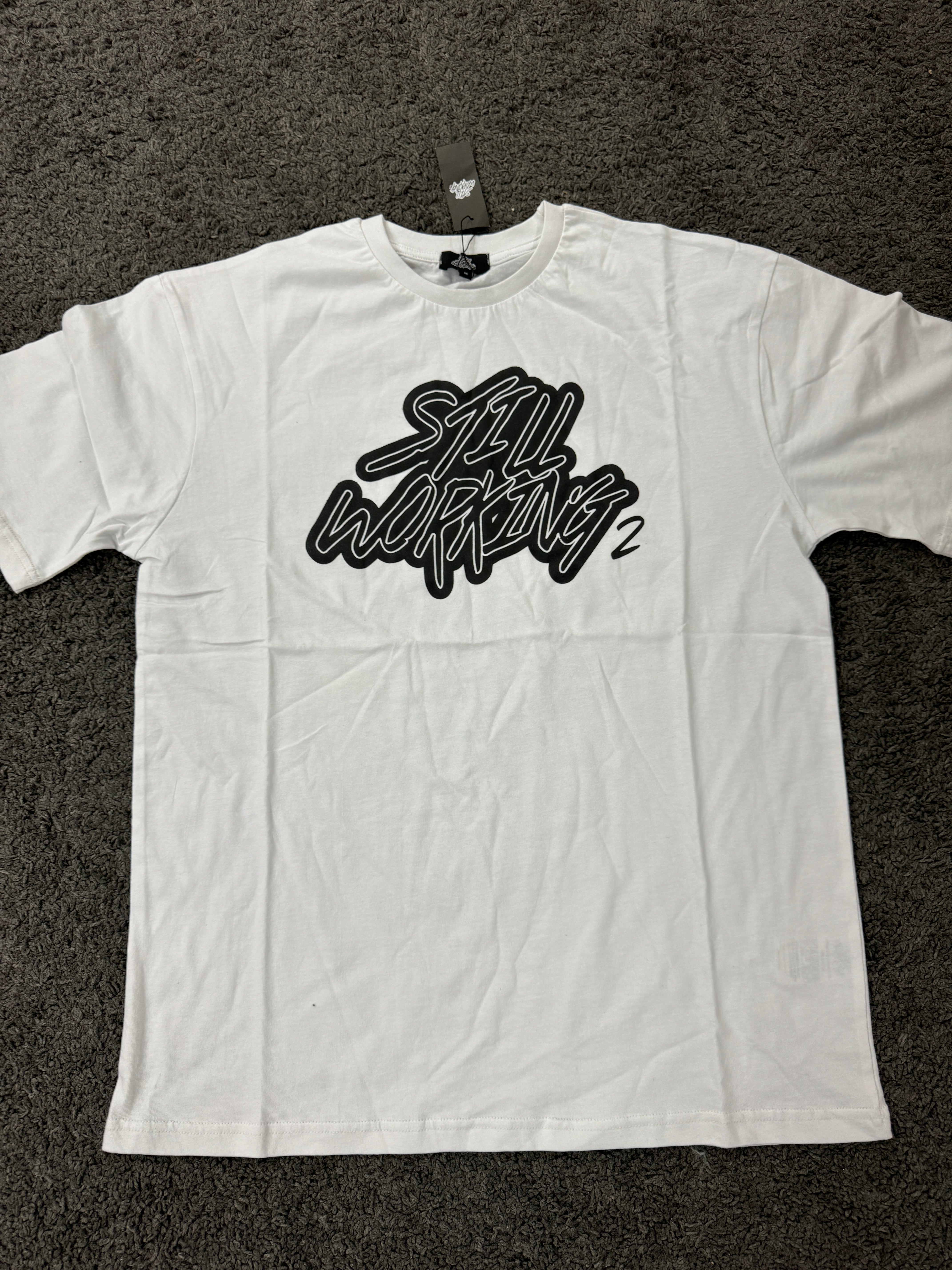 Still Working 2 T-shirt White Big Logo – Crep Select
